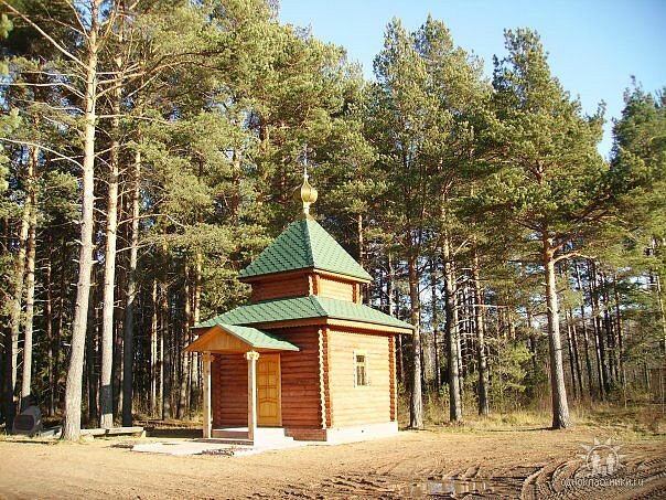 Şapel, haç anıtı Часовня, Nijegorodskaya oblastı, foto