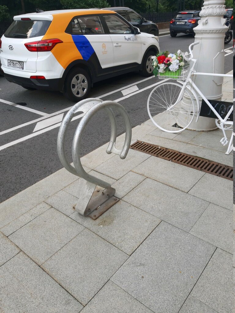 Bisiklet park yerleri Велопарковка, Moskova, foto