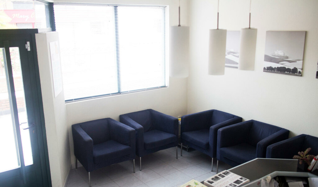 Özel ağız ve diş sağlığı klinikleri ve muayenehaneleri Clinica Dental Latores II, Madrid, foto