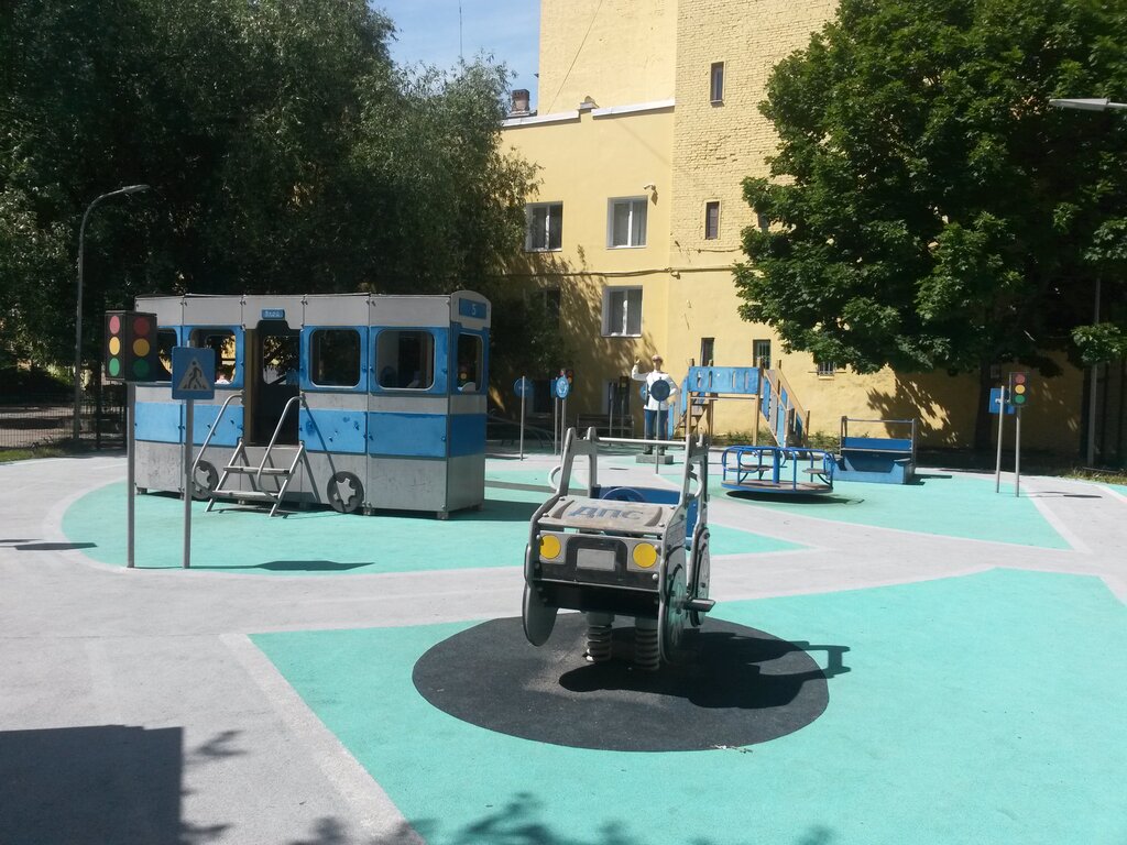 Oyun alanı Playground, Saint‑Petersburg, foto