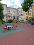 Playground (Ропшинская улица No:12), oyun alanı  Saint‑Petersburg'dan