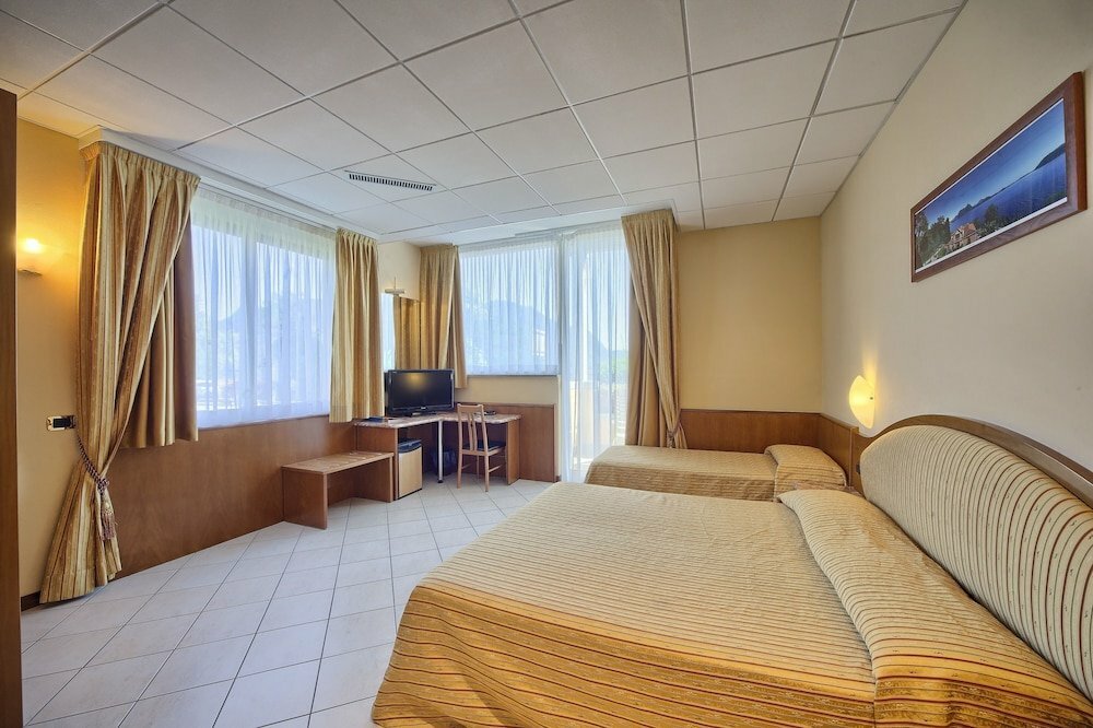 Otel Hotel Residence Zust, Piyemonte, foto