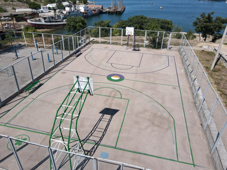 Spor alanı Баскетбольная площадка, Sevastopol, foto