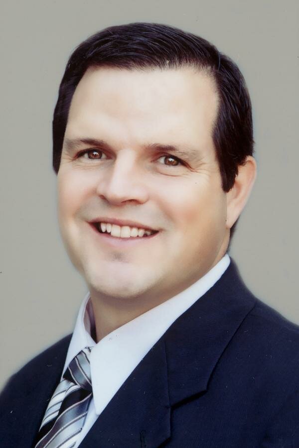 Yatırım fonu firmaları Edward Jones - Financial Advisor: James W Roberson III, Florida Eyaleti, foto