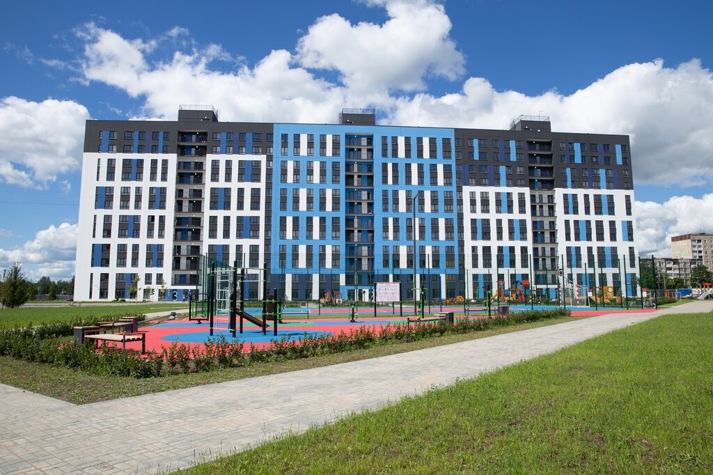 Konut blokları Высший пилотаж, Gatchina, foto