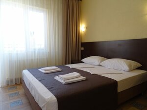 Guest House Palma (Садовая улица No:13, посёлок городского типа Новофёдоровка), otel  Kırım Cumhuriyeti'nden