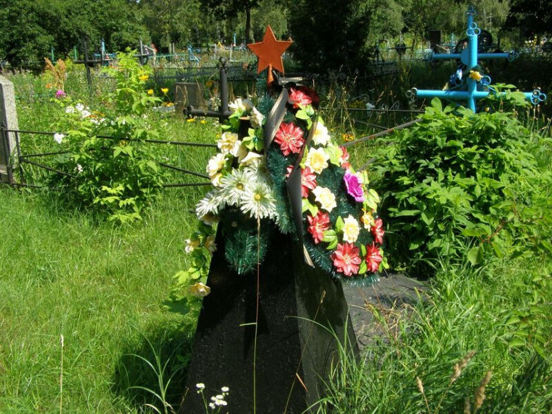 Anıt, heykel Братская могила воинов, Çernigov Bölgesi, foto