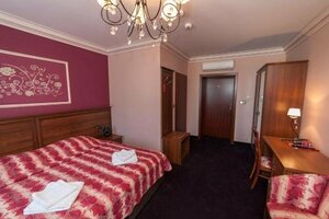 Hotel Przy Mlynie (E30 Polska, 24), otel  Rybnik'ten