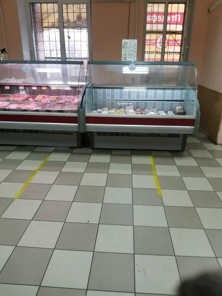 Kasap, şarküteri Kochenevskaya ptitsefabrika, Novosibirsk, foto
