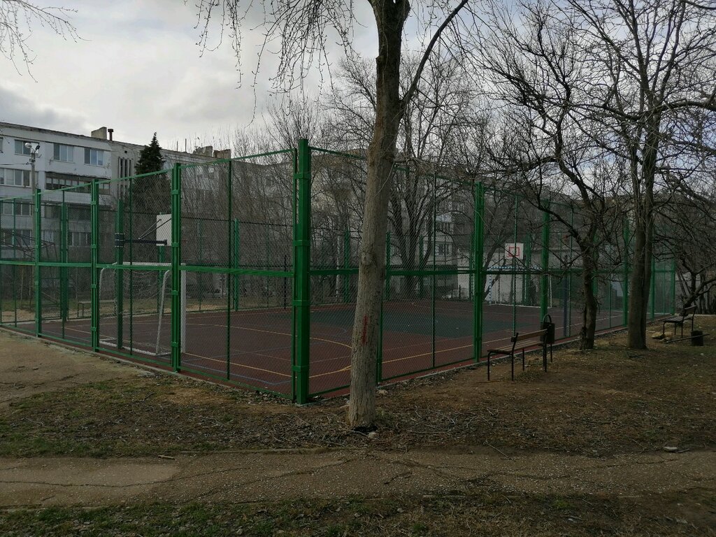 Spor alanı Sports ground, Sevastopol, foto