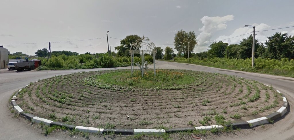 Park, sokak heykeli Свадебные голуби, Lgov, foto