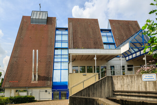 Dini dernekler Dorfkirche Isenbügel - Evangelische Kirchengemeinde Heiligenhaus, Kuzey Ren‑Vestfalya, foto