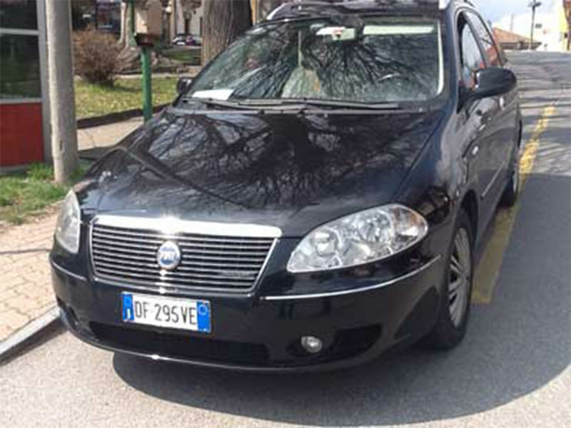 Taksi Taxi Lanzo Torinese di Diego Novarino, Piyemonte, foto