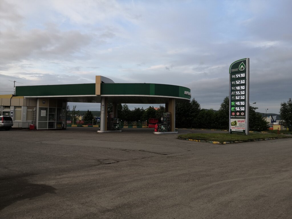 Benzin istasyonu Нефтесоюз Камчатка, Petropavlovsk, foto