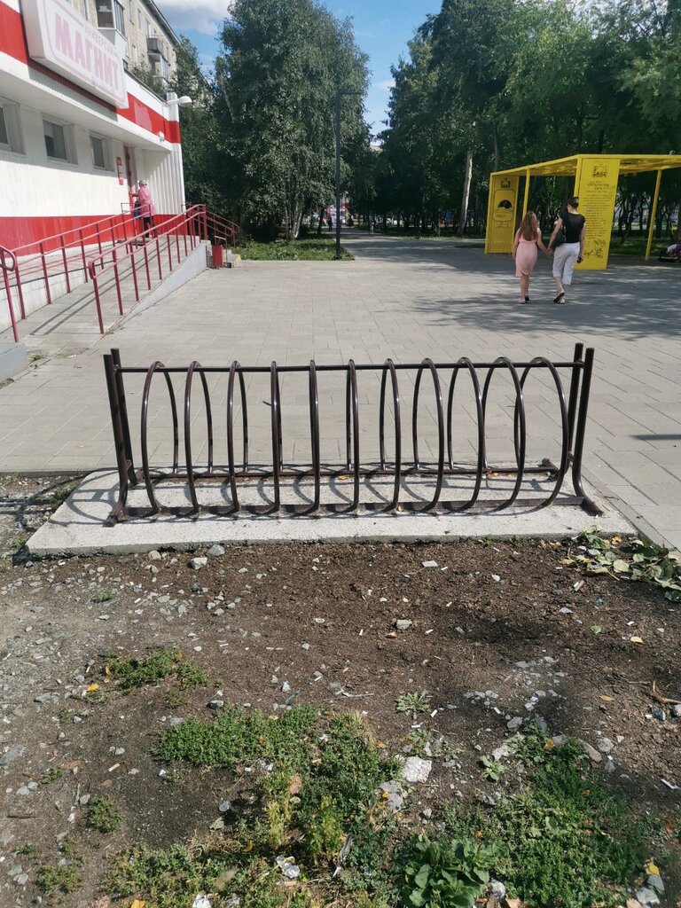 Bisiklet park yerleri Велопарковка, Yekaterinburg, foto