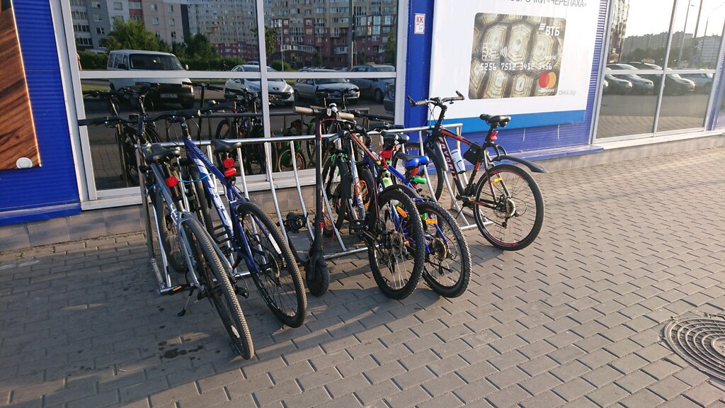 Bisiklet park yerleri Bicycle stand, Minsk, foto