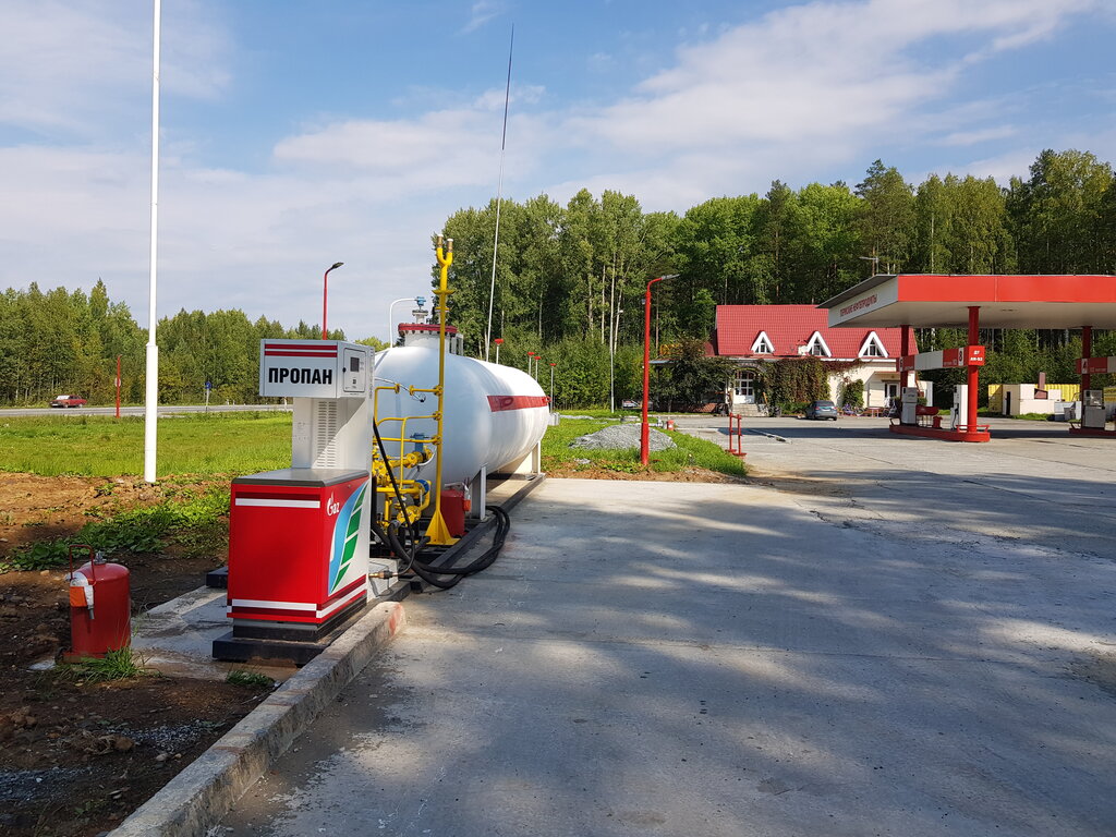 Benzin istasyonu Lukoil, Sverdlovskaya oblastı, foto