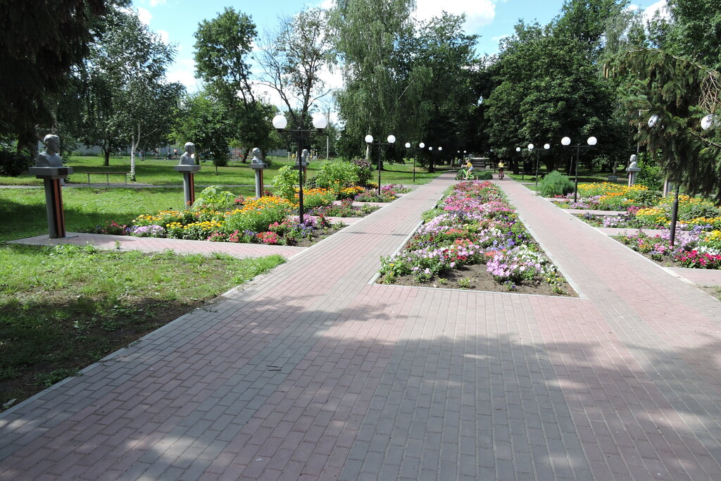 Anıt, heykel Героям-землякам, Spassk, foto