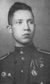 Ünlü kişilerin mezarları Герой Советского Союза Д.П. Панов, Saint‑Petersburg, foto