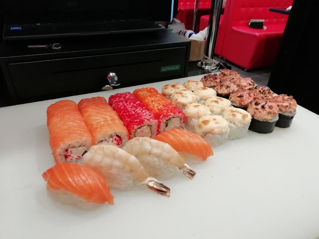 Suşi restoranı Sushi Nyamay, Murino, foto
