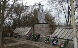 Anıt, heykel Советским воинам, Gomelskaya oblastı, foto