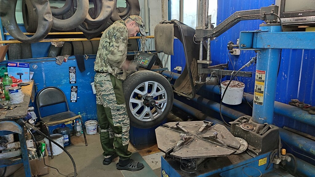Otomobil servisi Автосервис, Şçigry, foto
