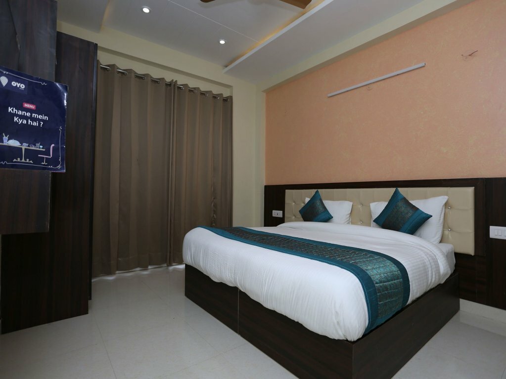 Otel Oyo Flagship 12081 Palm Garden Suites, , foto