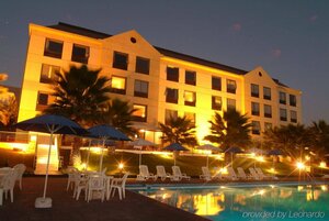 Nh Iquique (Región de Tarapacá, Provincia de Iquique, Comuna de Iquique, Iquique, Avenida Arturo Prat Chacón), otel  Iquique'den