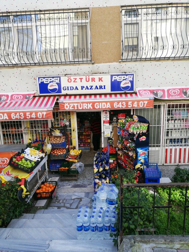 Hipermarket Öztürk Gıda Pazarı, İstanbul, foto