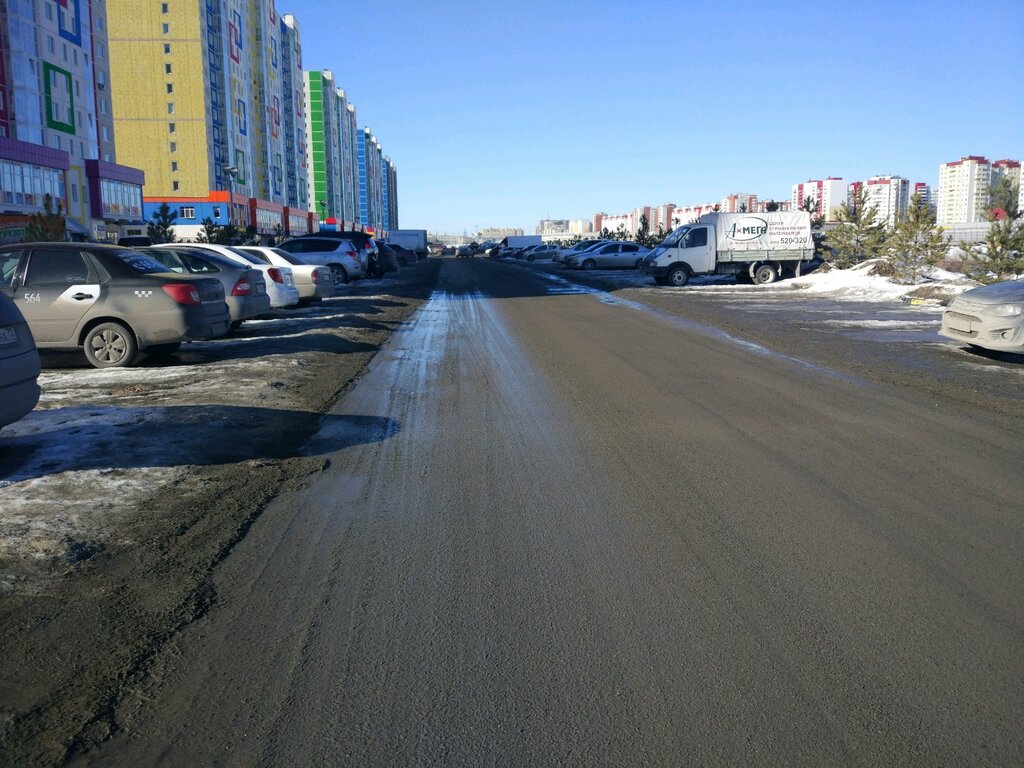 Otoparklar Car park, Tiumen, foto
