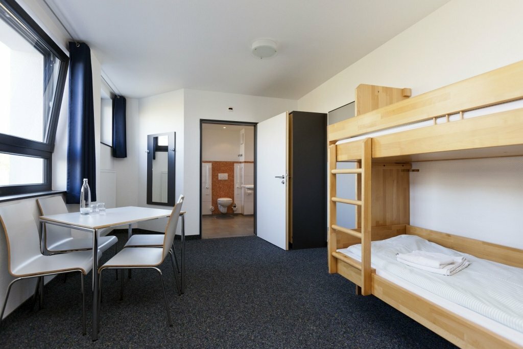 Pansiyonlar, hosteller Jugendherberge City-Hostel Köln-Riehl, Köln, foto