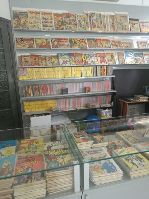 Pazarlar ve çarşılar Fumetoy fumetti d'epoca, Emilia‑Romagna, foto