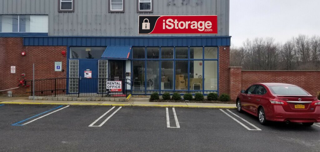 Tekne, kayık, yat IStorage Self Storage, New York Eyaleti, foto