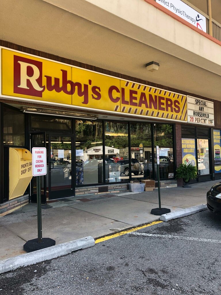 Kuru temizlemeciler Ruby’s Cleaners, Pittsburg, foto