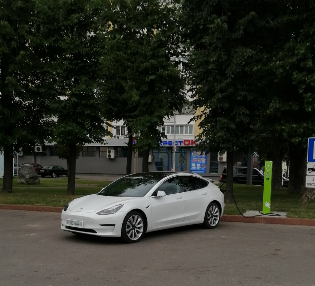 Elektrikli oto şarj istasyonları Станция зарядки электромобилей, Moguilev, foto