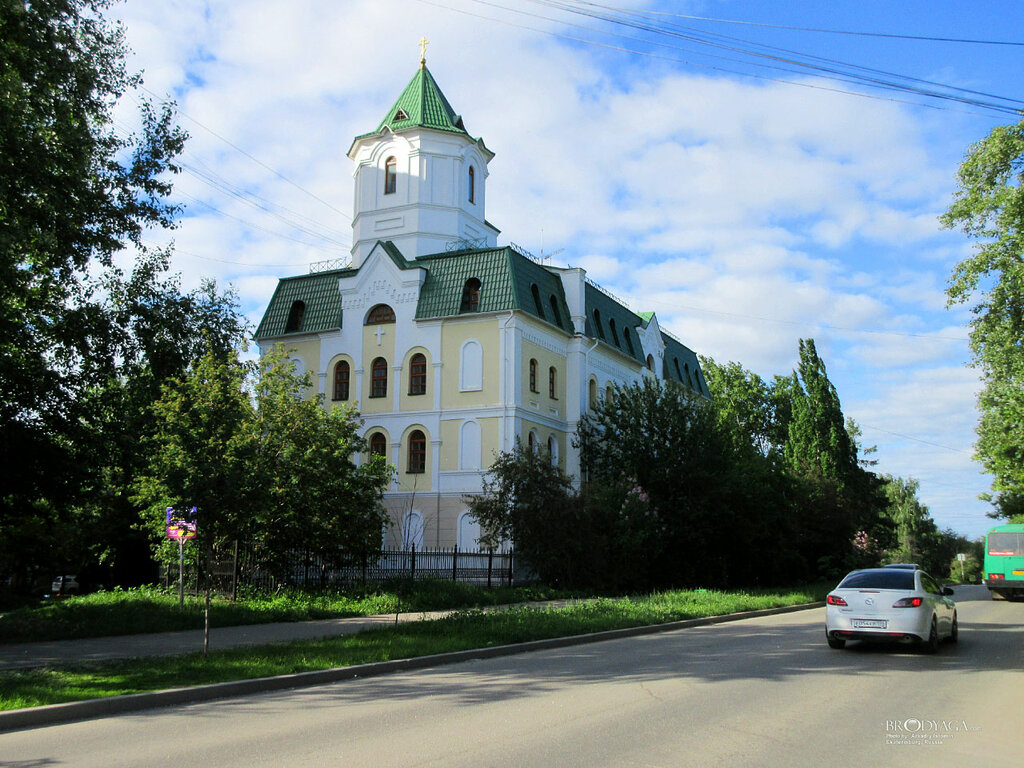 Fen lisesi, sosyal bilimler lisesi Gymnasium in the name of the Holy Royal Passion Bearers, Yekaterinburg, foto
