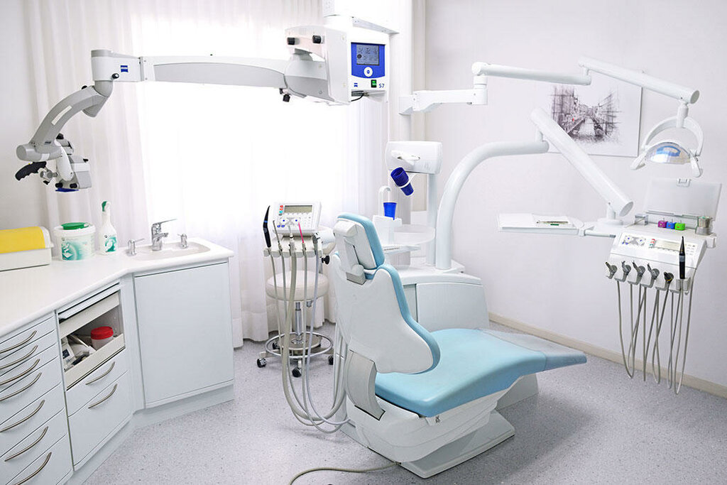 Özel ağız ve diş sağlığı klinikleri ve muayenehaneleri Studio Reali Sa, Bellinzona, foto