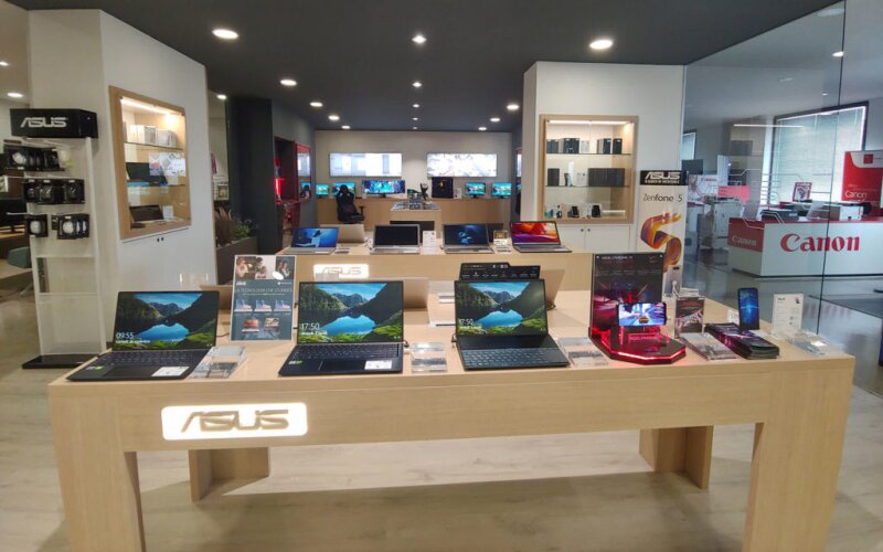 Fotokopi dükkanları Giannone Computers - Asus Gold Store, Sicilya, foto