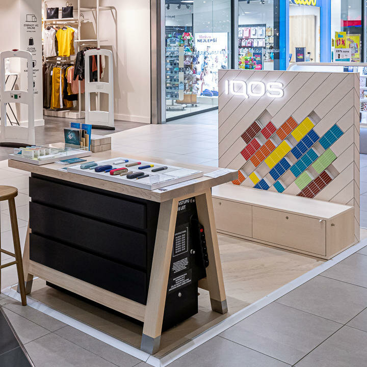 Tütün, sigara mağazaları Corner - Westfield Chodov Praha, Prag, foto