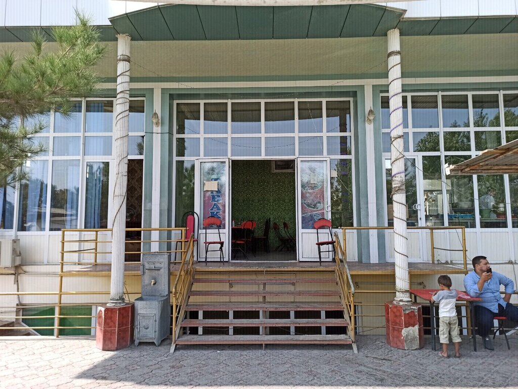 Fast food Shashlychny center, Nemengan, foto