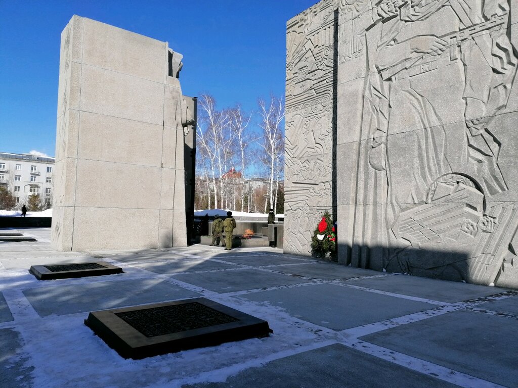 Anıt, heykel Вечный огонь, Novosibirsk, foto