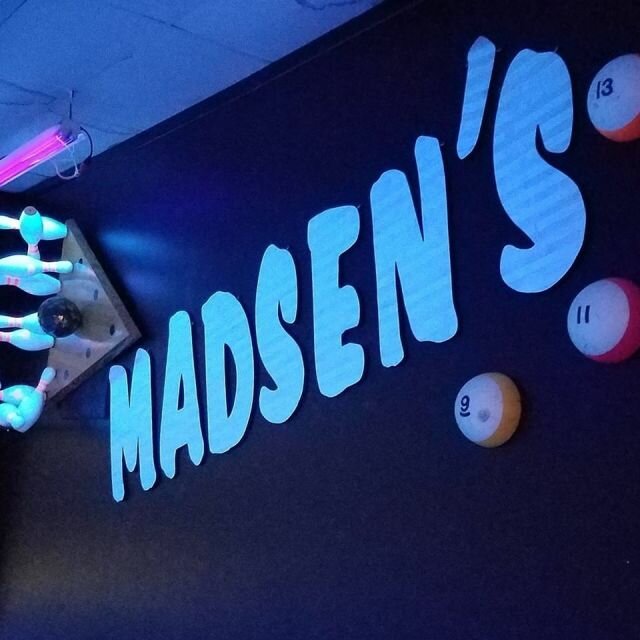 Bowling salonları Madsen’s Bowling & Billiards and EJ’s Lounge & Grill, Lincoln, foto