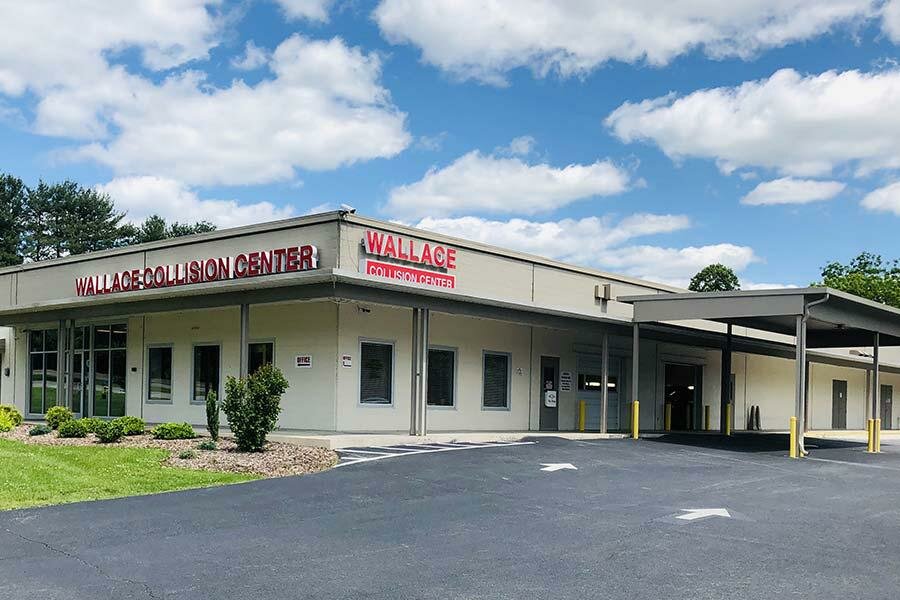 Otomobil camları Wallace Collision Center, Tennessee Eyaleti, foto