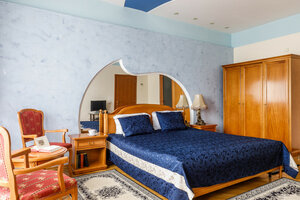 Platan (Postovaya ulitsa No:41, Tsentralniy City administrative district, Tsentralniy Microdistrict, Krasnodar), otel  Krasnodar'dan