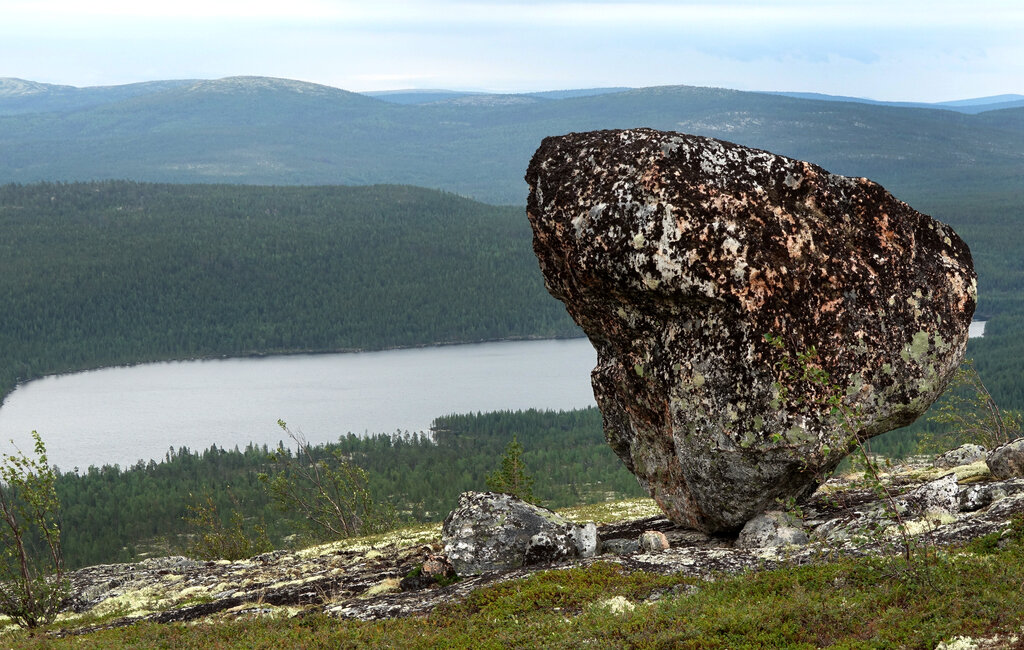 Turistik yerler Качающийся сейд, Murmanskaya oblastı, foto