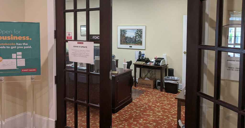 ATM'ler First Bank - Belle Meade, Nc, Kuzey Carolina Eyaleti, foto