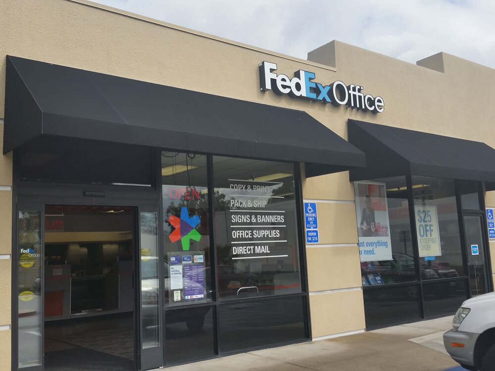 Fotokopi dükkanları FedEx Office Print & Ship Center, Kaliforniya Eyaleti, foto