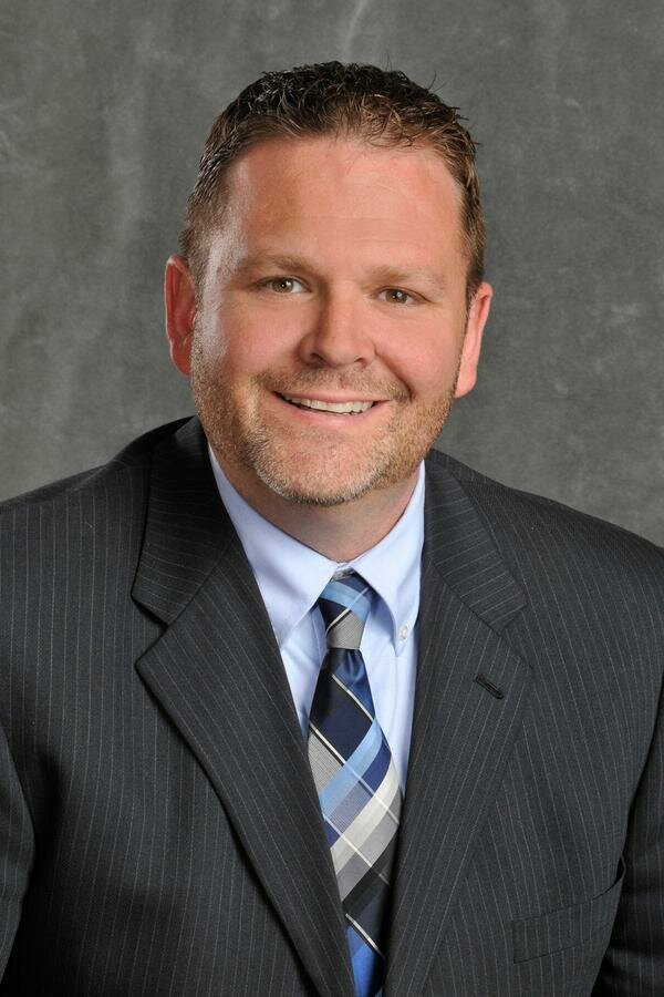 Yatırım fonu firmaları Edward Jones - Financial Advisor: Matt Hendricks, Aams™ Crpc™, Minnesota Eyaleti, foto