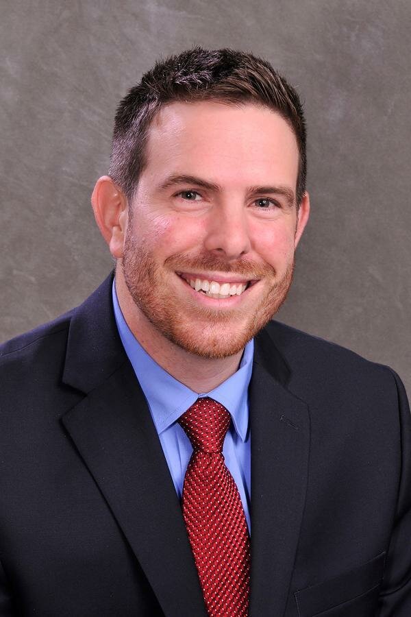 Yatırım fonu firmaları Edward Jones - Financial Advisor: Matt Harper, Ohio Eyaleti, foto