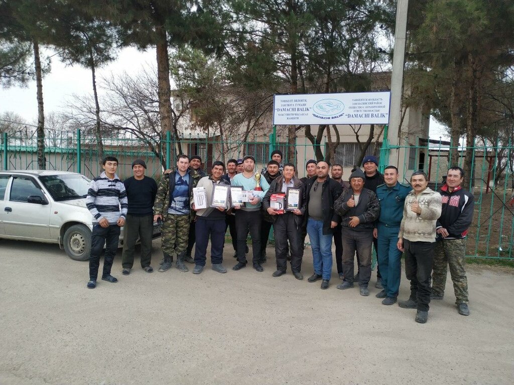 Balık çiftçiliği ve toptancıları Damachi Balik, Taşkent eyaleti, foto